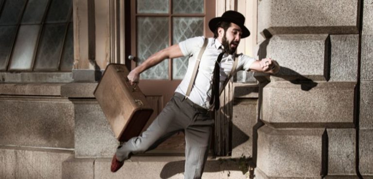 How to address Employee Tardiness at work: 8 tips for HR