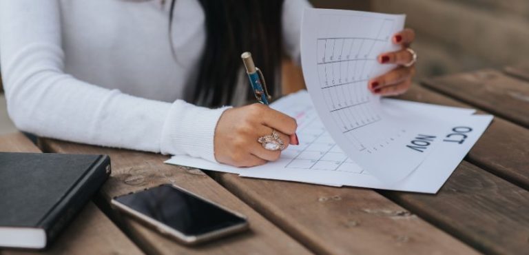 Managing Scheduling Issues in the Workplace: Complete Guide