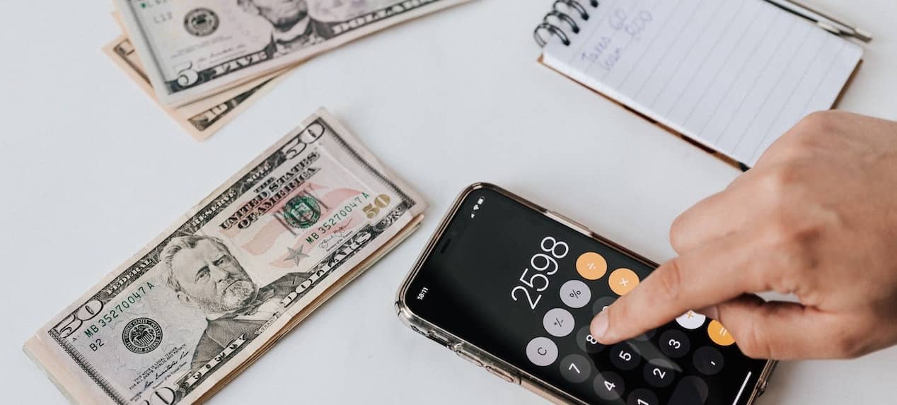 Bonus Pay: Guide to Types, Calculation, and Tax - Factorial