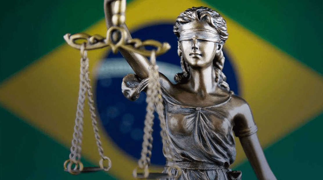 Leis Trabalhistas: 13 principais direitos da CLT e cuidados para o RH